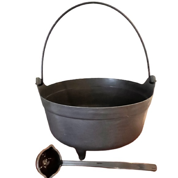 Holiday | Witches Black Durable Plastic Cauldron With Serving Ladle ...